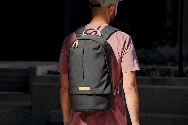 Classic Backpack Plus : Sac à dos slim pour ordinateur portable 15 ...