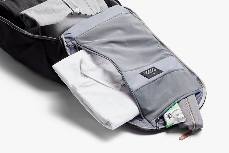 Transit Backpack Plus | 大型筆記型電腦旅行背包 | Bellroy