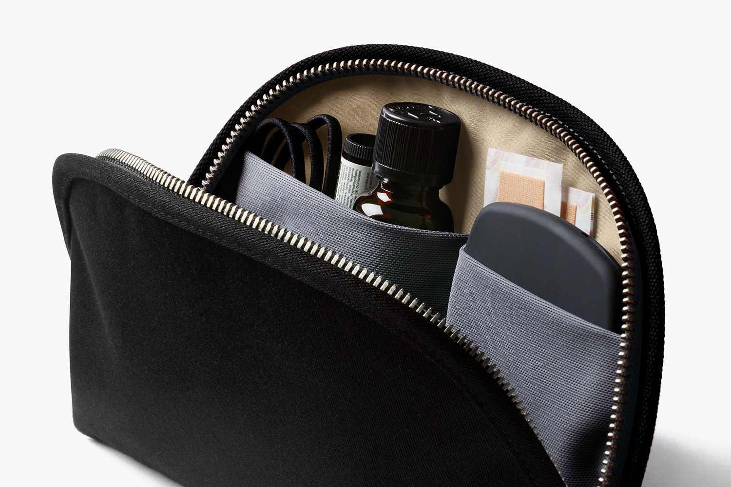 Classic Pouch | Organiseur de sac & Toiletry Kit | Bellroy