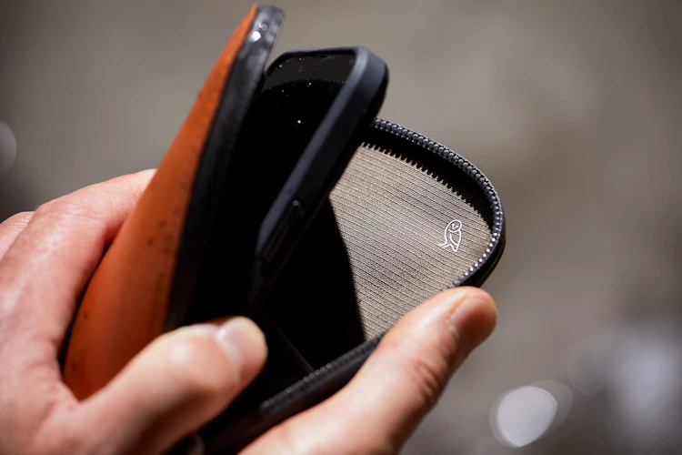 Venture Phone Pocket | Water-Resistant Phone Case and Wallet | Bellroy